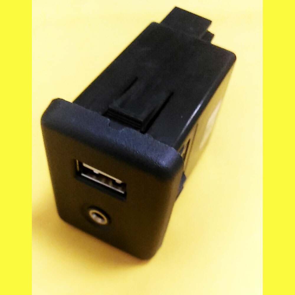 Center Console RECEPTACLE Jack DUAL USB PORT slot connector For GM ...