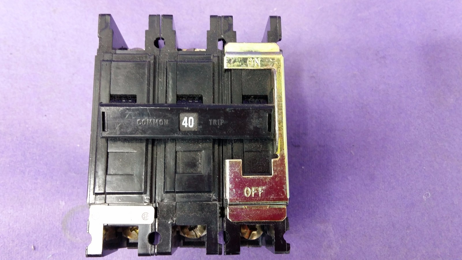 Cutler-Hammer E7819 40A 3-Pole Circuit Breaker 40 AMP 120v/240v,USED | eBay