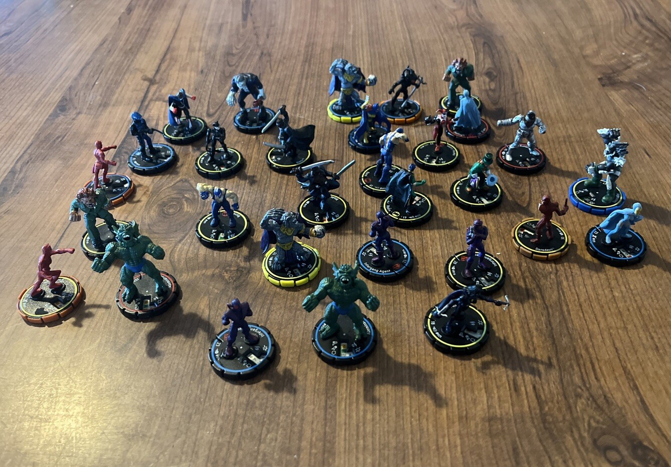 (Lot of 29) WizKids Marvel / DC Comics HeroClix Miniature Mini Action ...