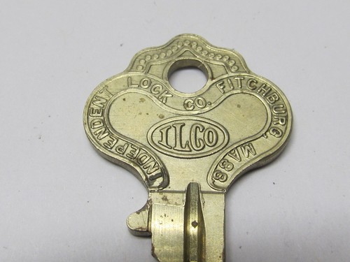 VINTAGE ORNATE INDEPENDENT LOCK CO. KEY ILCO FITCHBURG, MASS (2 3/16 ...