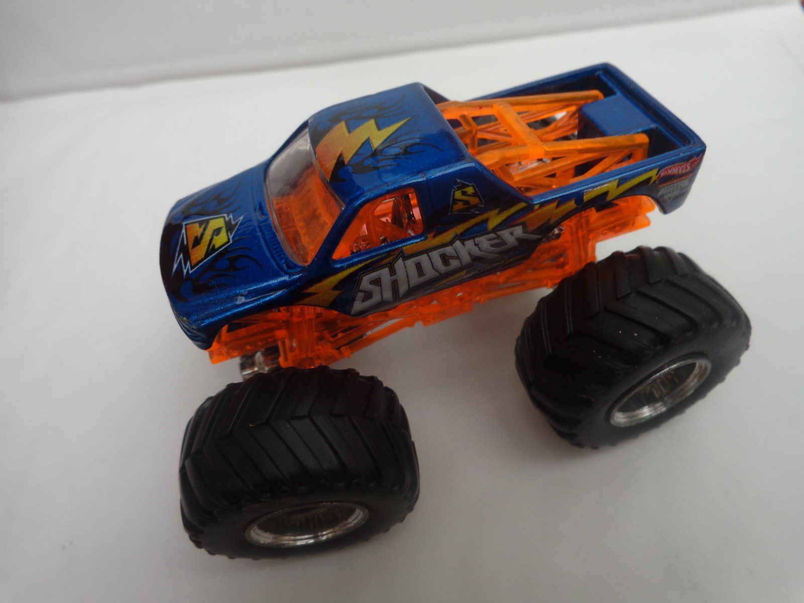 HOT WHEELS MONSTER JAM 1/64 - EDGE GLOW SHOCKER MONSTER TRUCK | eBay