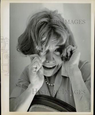 1963 Press Photo Actress Audrey Caire Screams as Murderer Approaches in ...