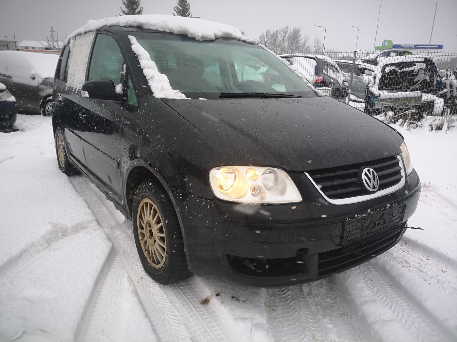 1K0121207AA 1K0121205G BKD Diffuser, Radiator Fan for Volkswagen T ...