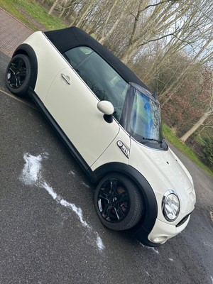 Mini Cooper S Convertible Cream/white Manual Petrol 2010 | eBay