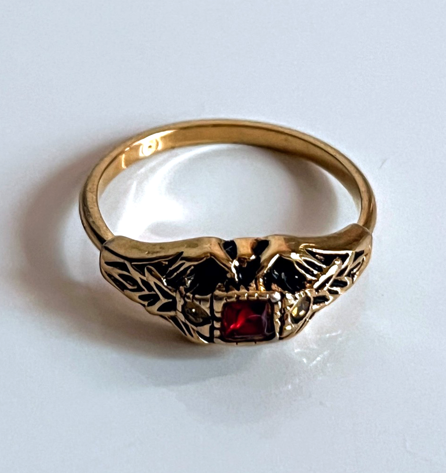 Vintage Victorian Style Gold Tone Ring w Square Red Stone and Green ...