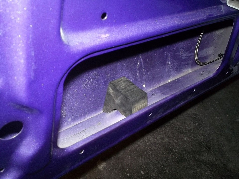 1971 1974 Satellite Road Runner GTX Door Glass Rubber Stop Bumper ...