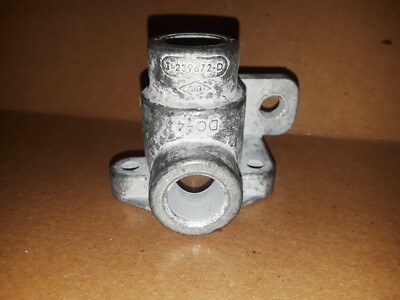 Bendix BW DC-4 Double Check Valve 87437 // PN: T-239672-D | eBay