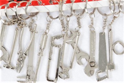 LOT OF 12 NOVELTY TOOL KEY FOBS KEY CHAINS TOOLS SAW WRENCH PARTY FAVOR ...
