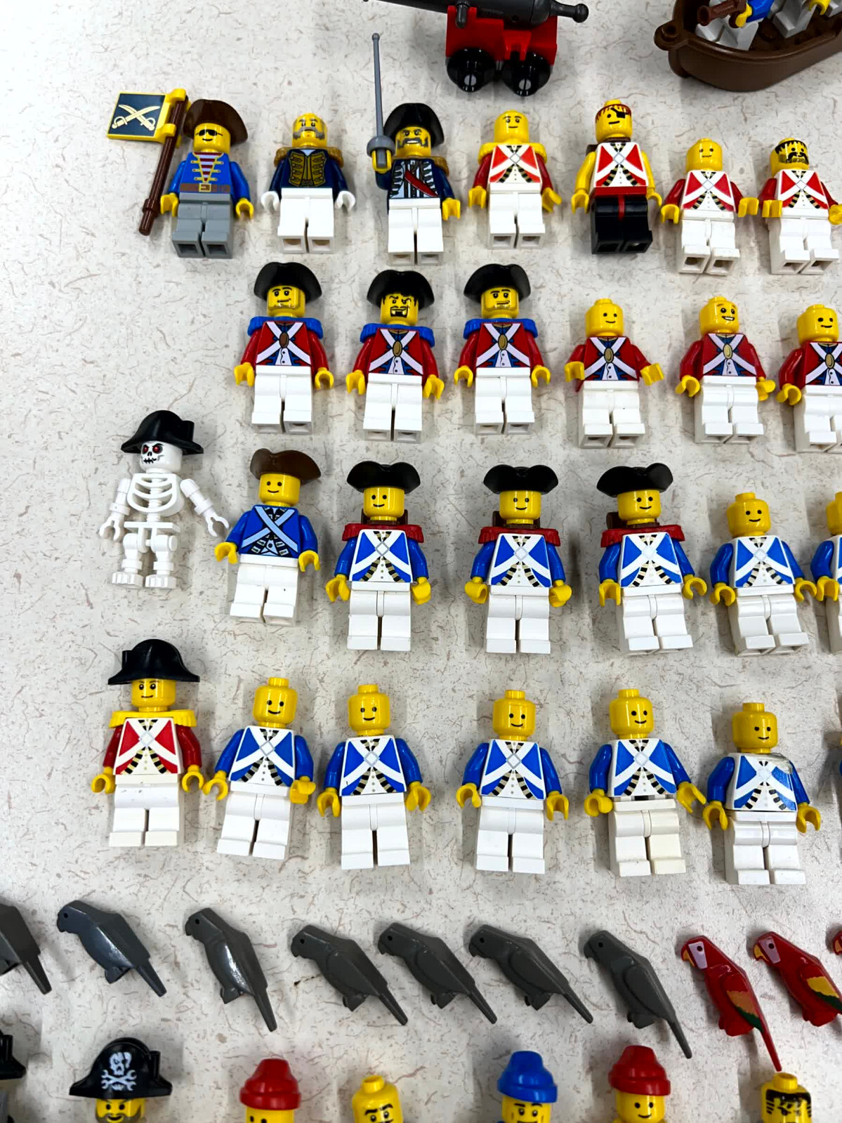 Lego Vintage Pirate & Imperial Soldiers Minifigures Lot of 92 w/ guns ...