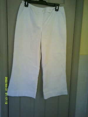 Ladies Worthington Brand White Capris, Size 10. Zipper/button/front ...