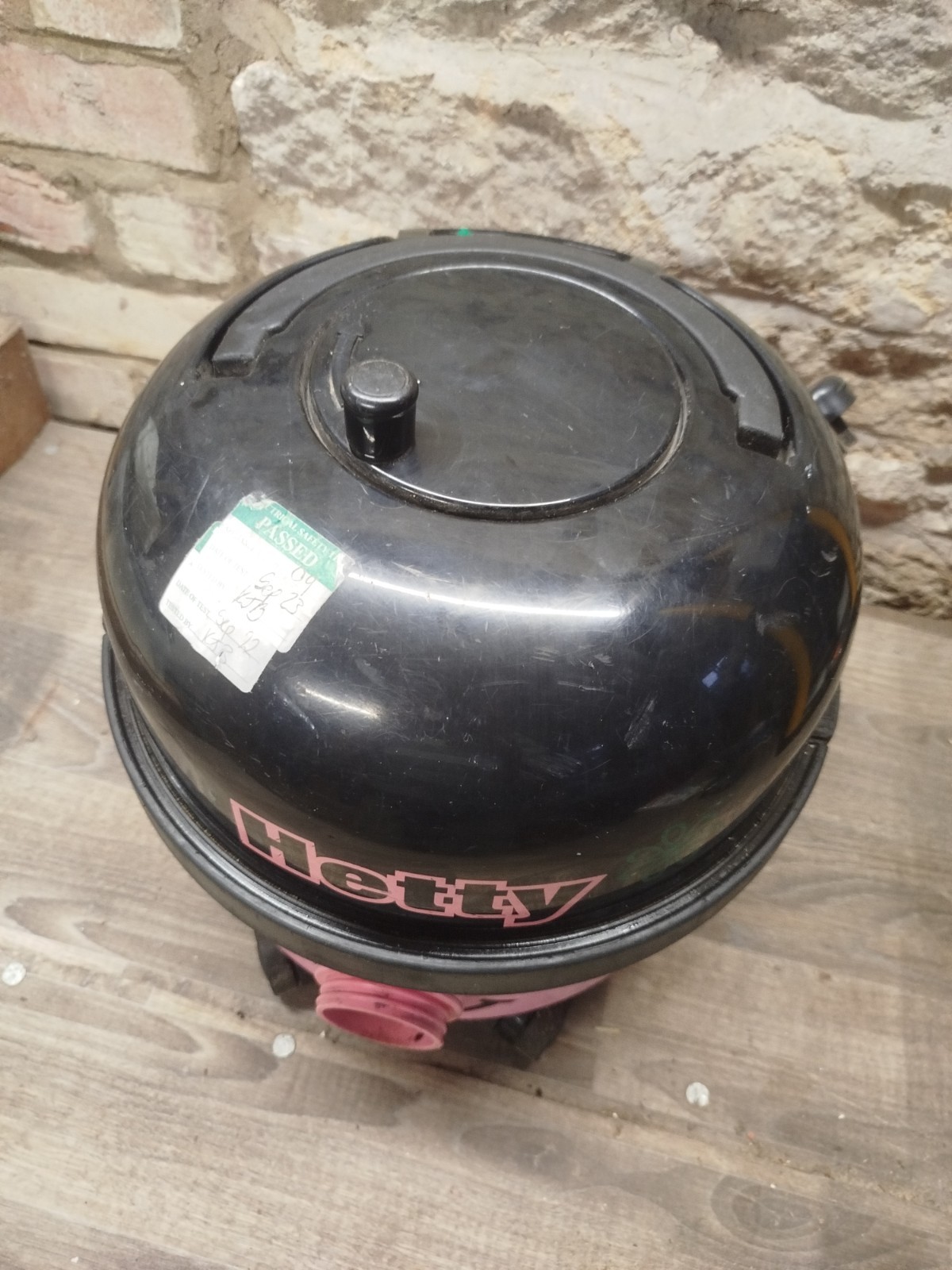 Numatic Hetty HET200A Cylinder Vacuum Cleaner - Pink for sale online ...