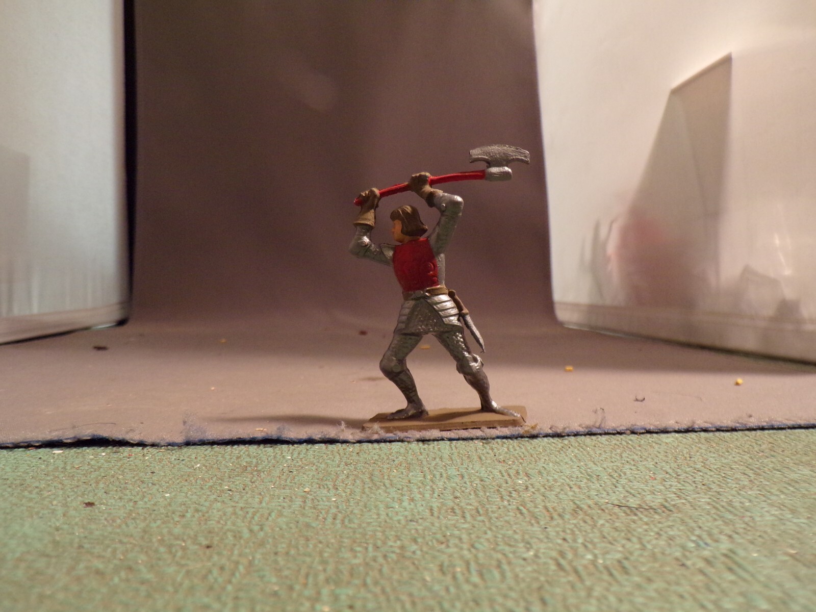 Starlux 56mm Bareheaded Knight Charging with Axe Overhead | eBay