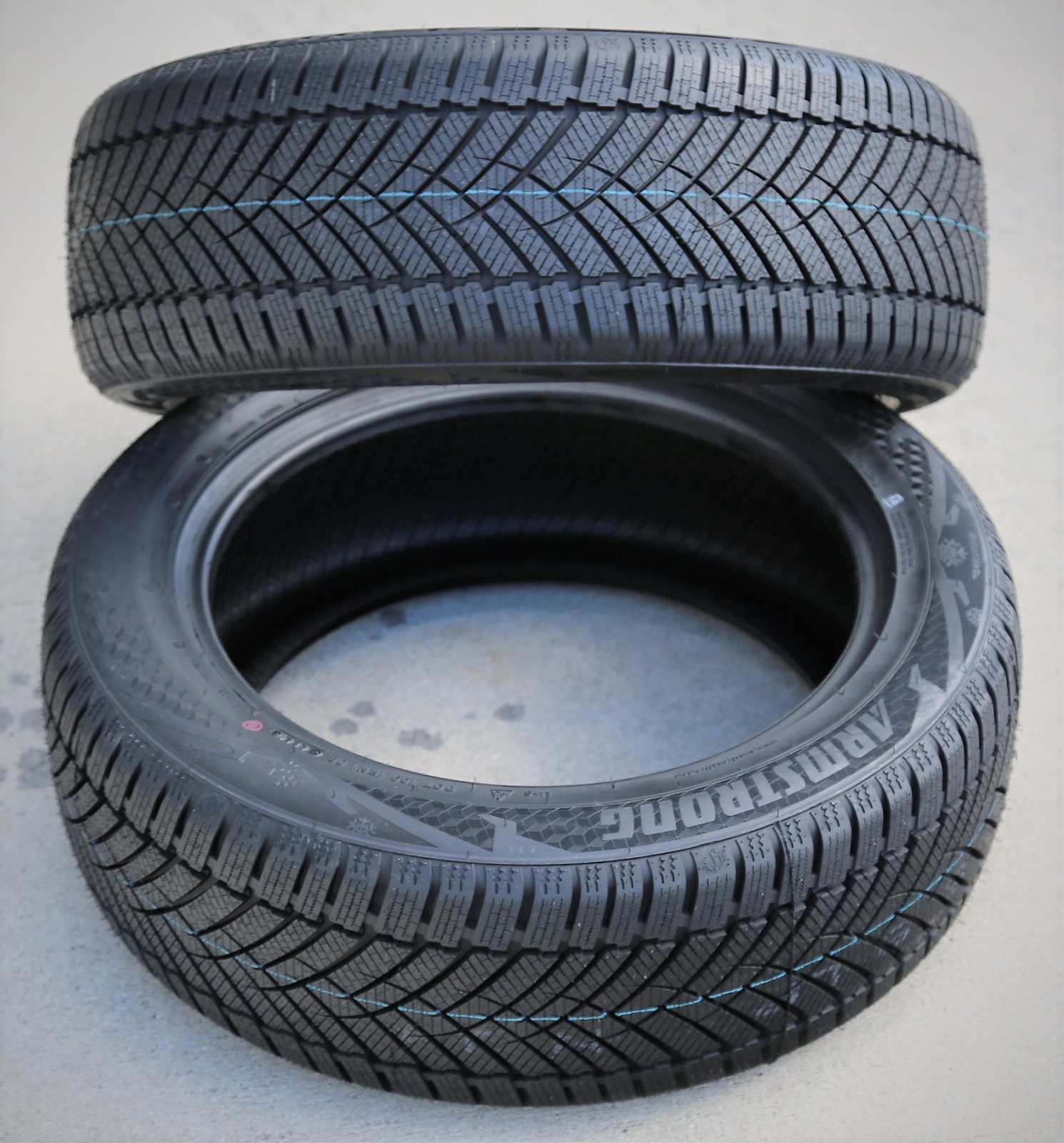 4 Tires Armstrong Ski-Trac HP 215/55R17 98V XL Performance Studless ...