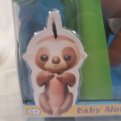 WowWee Fingerlings Baby Sloth Kingsley Interactive 1st Class Ship for ...