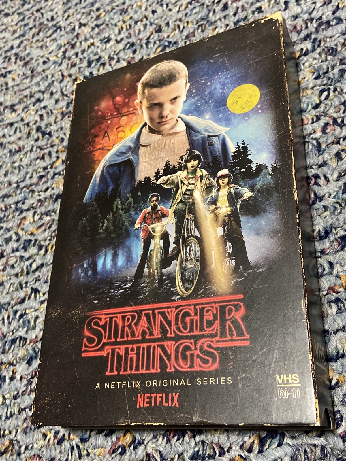 Netflix Stranger Things Season 1 4-Disc DVD/Blu-Ray Collector's Edition ...