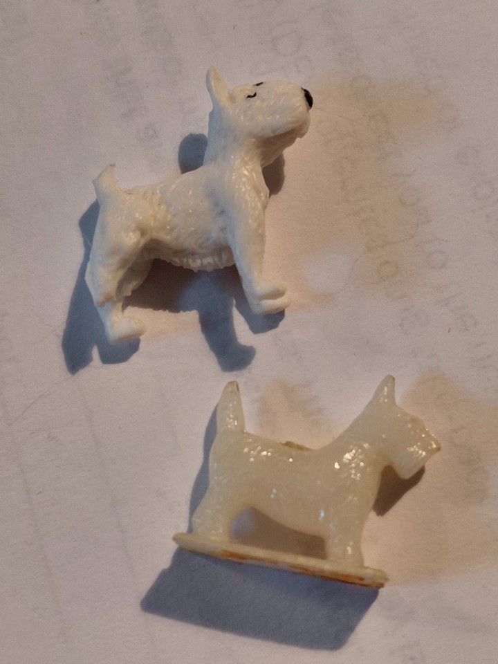 2 plastic Scottish Terrier 'Scotty' dogs 1 inch long. White. | eBay