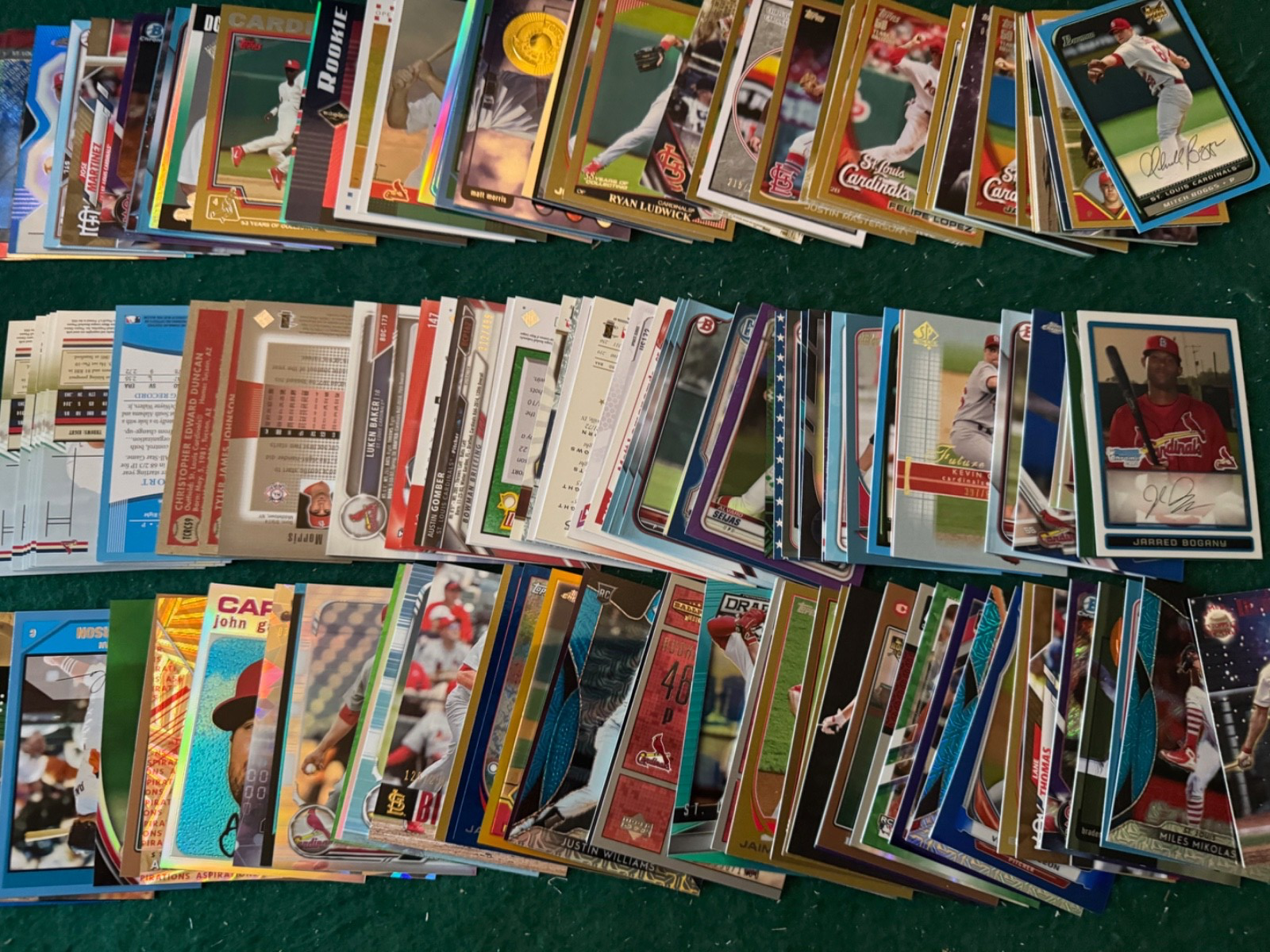 Huge Lot Serial Numbered St.Louis Cardinals Baseball Cards: 200-Count ...