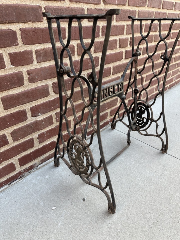 Antique Vintage 1927 Singer Treadle Sewing Machine Cast Iron Table Base ...