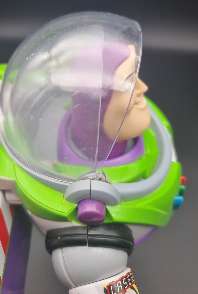 2010 Toy Story Buzz Lightyear with Light Up Anti Gravity Utility Belt ...