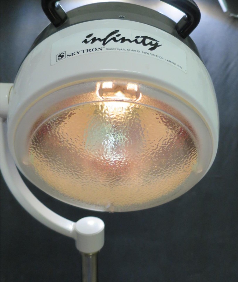 Skytron Infinity Rolling Exam Lamp | eBay