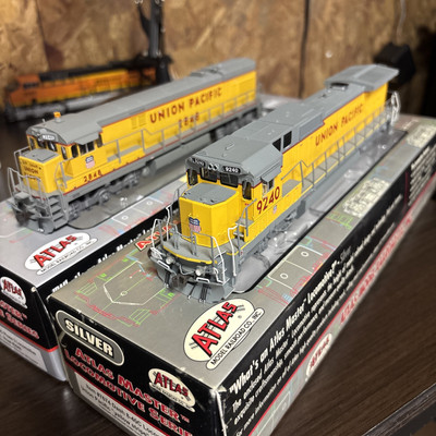 HO Scale Atlas Union Pacific U30C And 8-40c | eBay