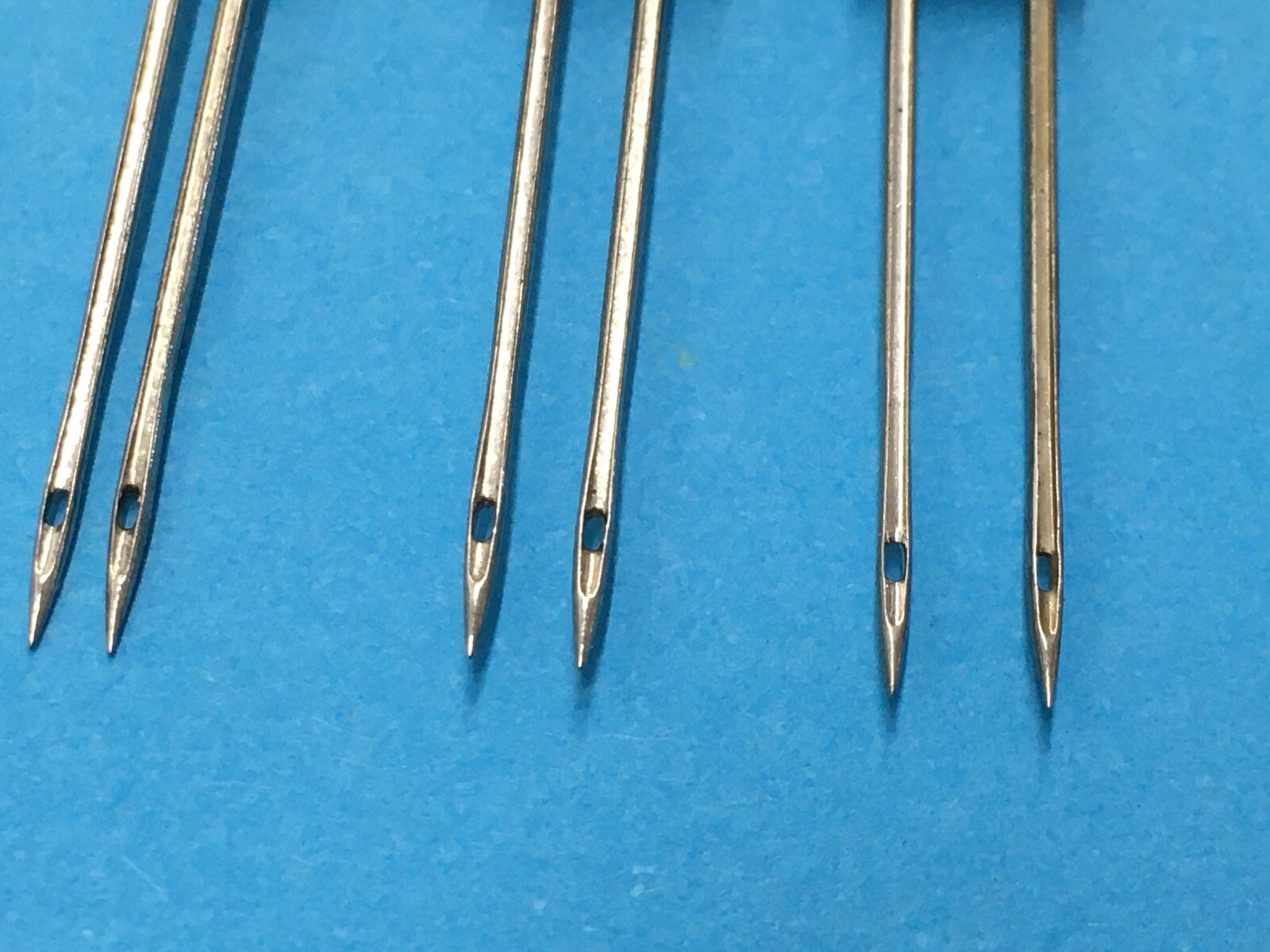 Zwillingsnadel // Doppelnadel- Nadeln für Nähmaschine 2,3,4 mm 90- 3 ...