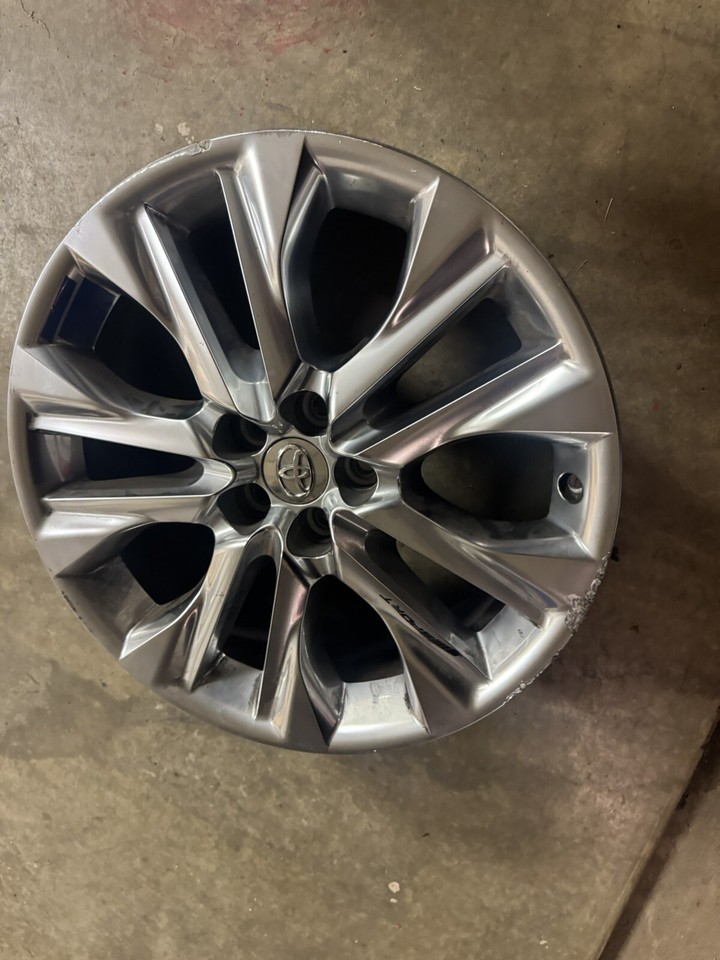 20" TOYOTA HIGHLANDER PLATINUM CLAD OEM ALLOY WHEEL RIM 20x8 2020-2024 ...