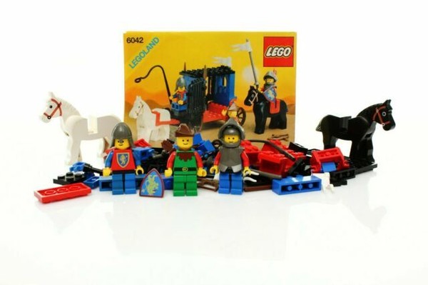 LEGO Castle: Dungeon Hunters (6042) for sale online | eBay