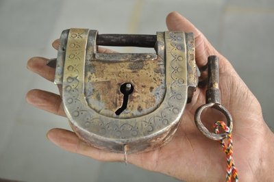 Vintage Iron Handcrafted Engraved Solid Heavy Unique Padlock , Rich ...
