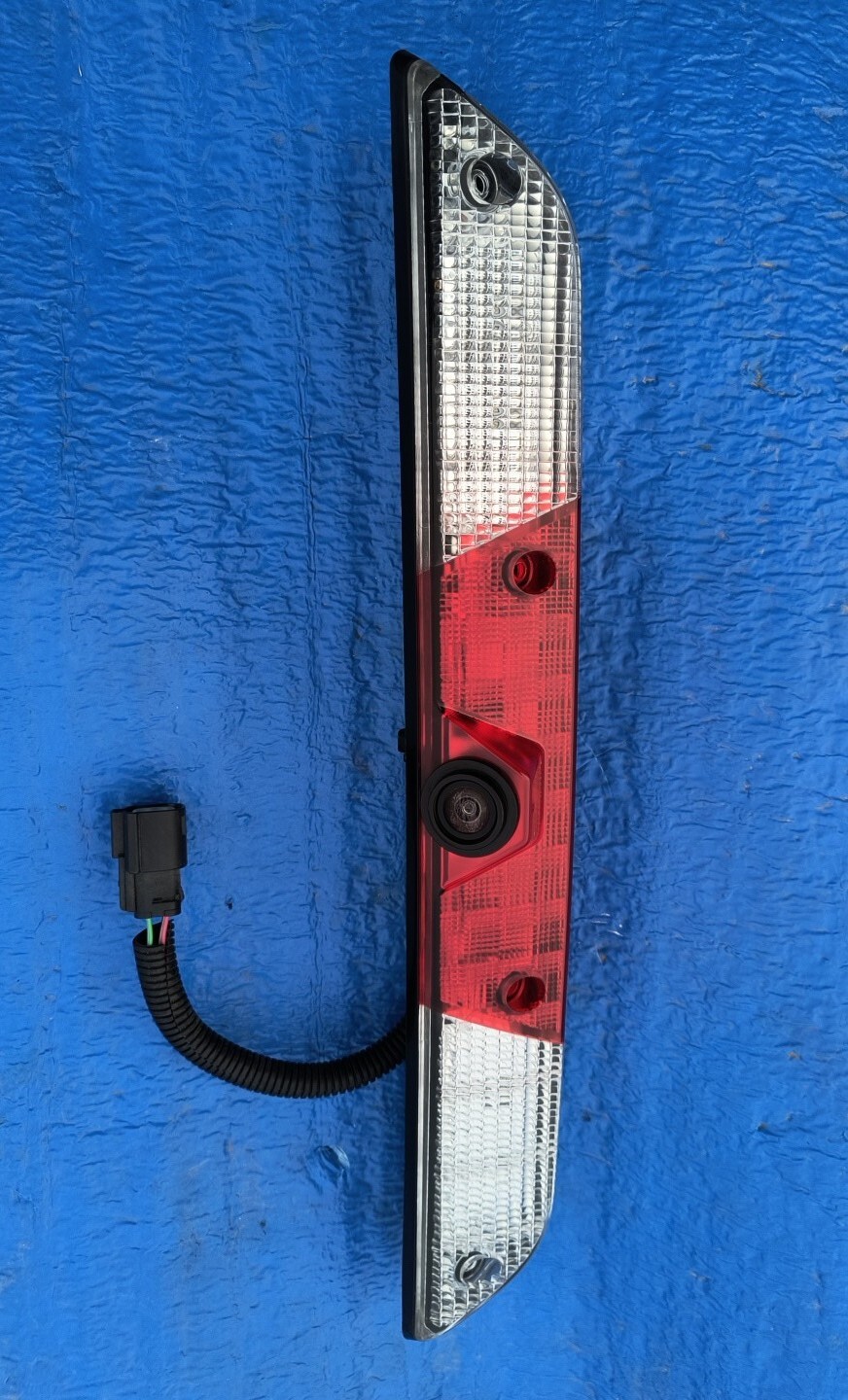 2017-2022 FORD F250/350SD 3RD BRAKE LIGHT; PART# HC3B-13A613-AH; W ...