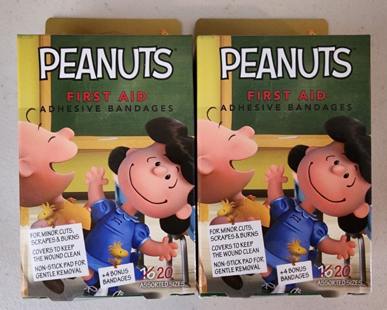 PEANUTS GANG - Box of 20 First Aid Bandages - Snoopy Charlie Brown - x ...