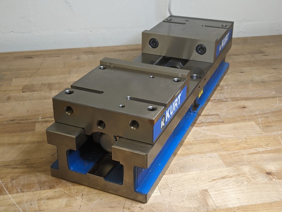 Kurt Self Centering Vise 6" Jaw Width 8" Opening Capacity SCD640 | eBay