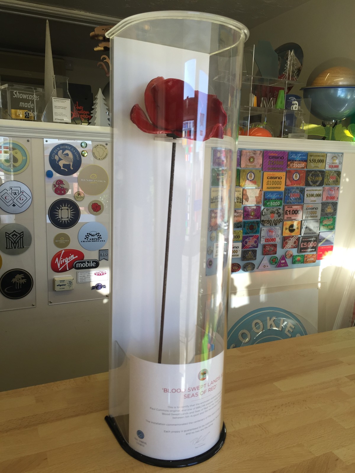 TOWER OF LONDON POPPY DISPLAY CASE ..WALLMOUNTED OR FREE STANDING BLACK ...