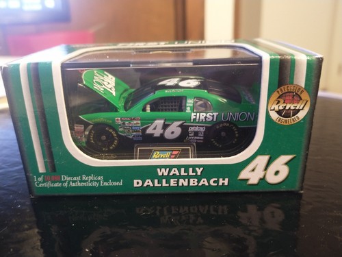 Revell 1/64 Nascar diecast #46 First Union Bank Wally Dallenbach w/case ...