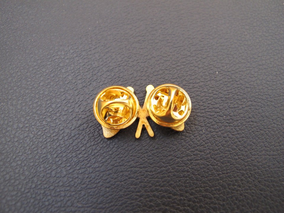 lot 4 pcs UKRAINE USA FRIENDSHIP FLAG PIN BADGE METAL 24 x 15 mm | eBay