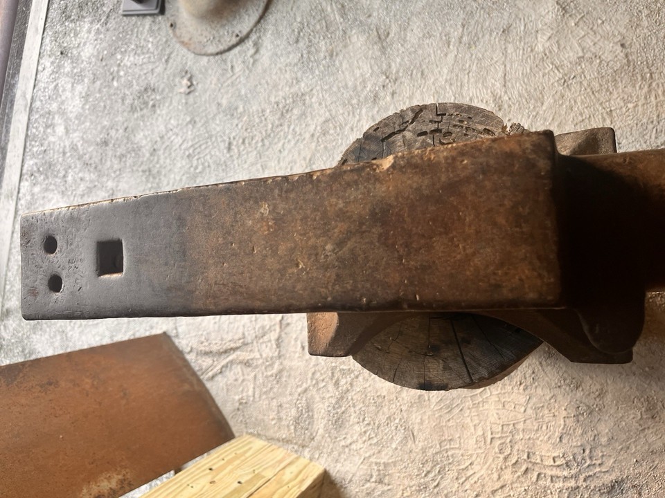 135LB Swedish Paragon Farrier’s Blacksmith Anvil w/ Clip Horn and Dual ...