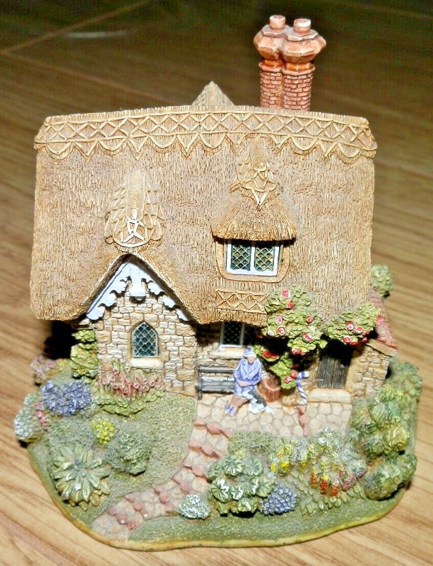 Lilliput Lane - Candy Cottage