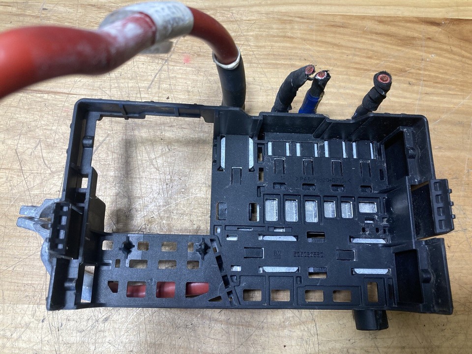 2010-2017 Buick Regal Cadillac SRX Positive Battery Compartment Fuse ...
