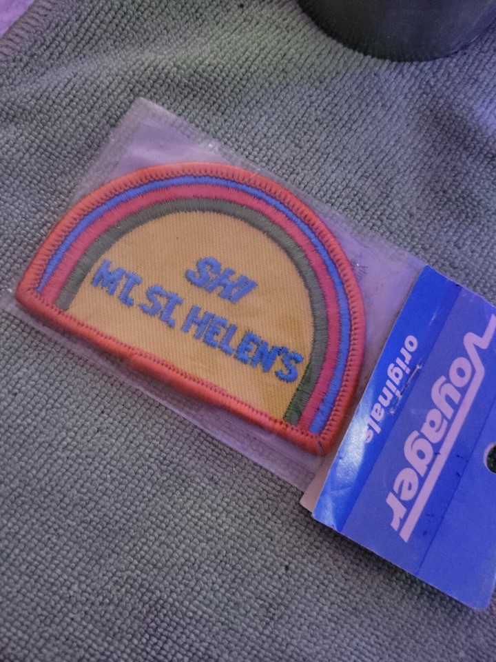 SKI MT. ST. HELENS Vintage Skiing Ski Patch WASHINGTON Travel Volcano ...