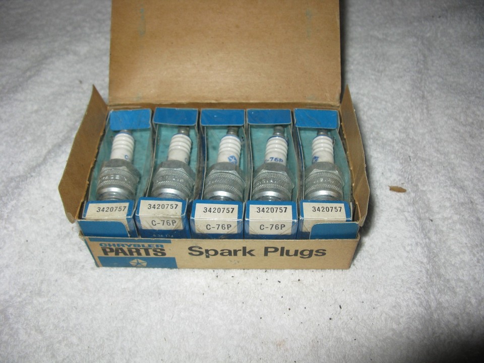 NOS Mopar Chrysler Parts Big Block Spark Plugs | eBay
