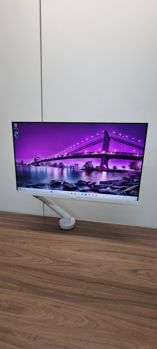 White Monitor