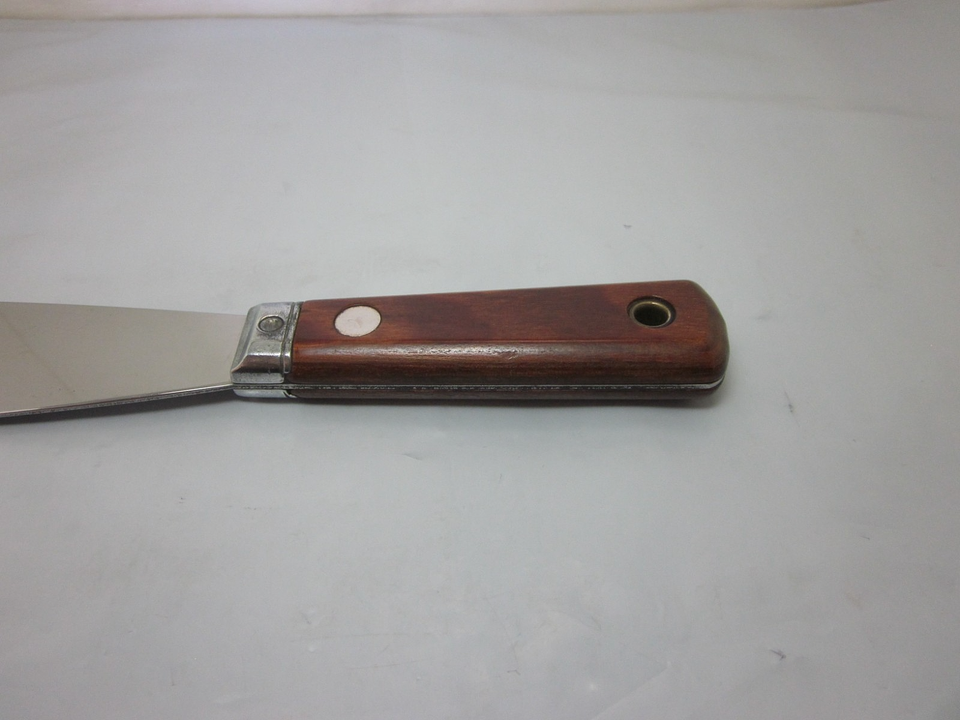 Red Devil 1&1/2" Stiff Putty Knife Wood Handle Brass Pin USA | eBay
