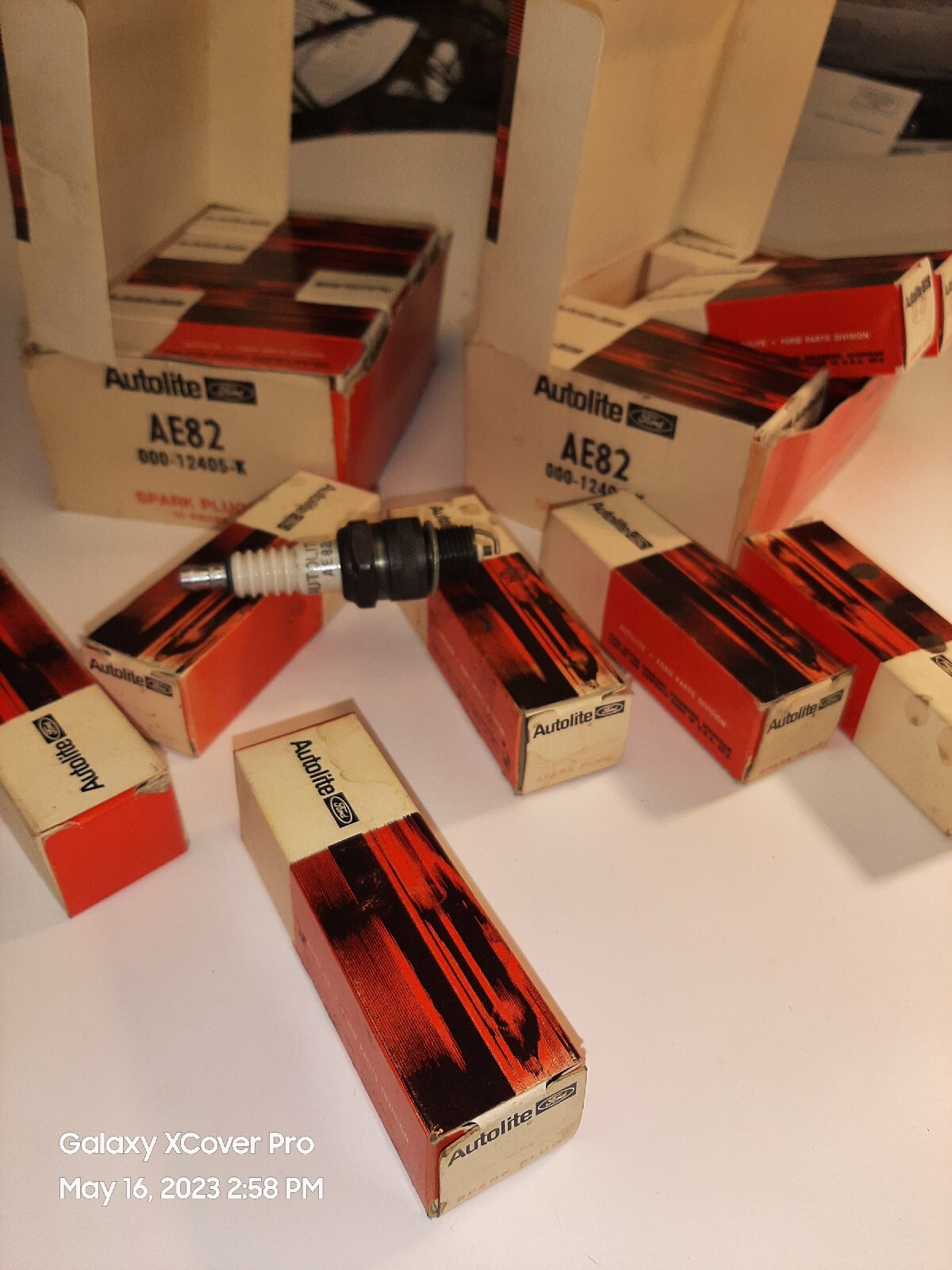 Vintage NOS Autolite AE82 Spark Plugs lot of 26 pcs 000-12405-K | eBay