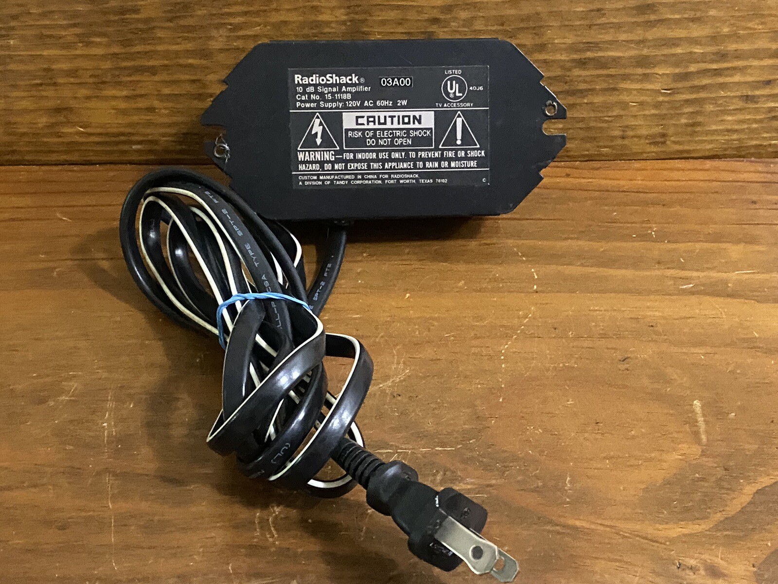 Radio Shack 15-1118B 10dB Signal Amplifier TV-VCR-FM | eBay