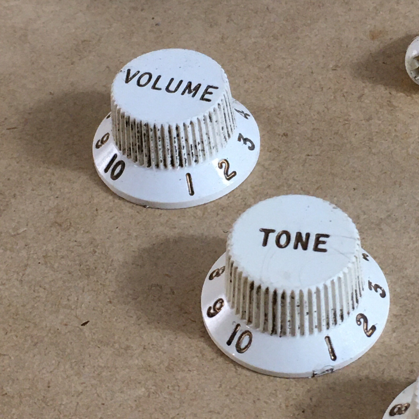 Genuine Fender Off White Relic Stratocaster Strat Set 3 Spoke Guitar ...