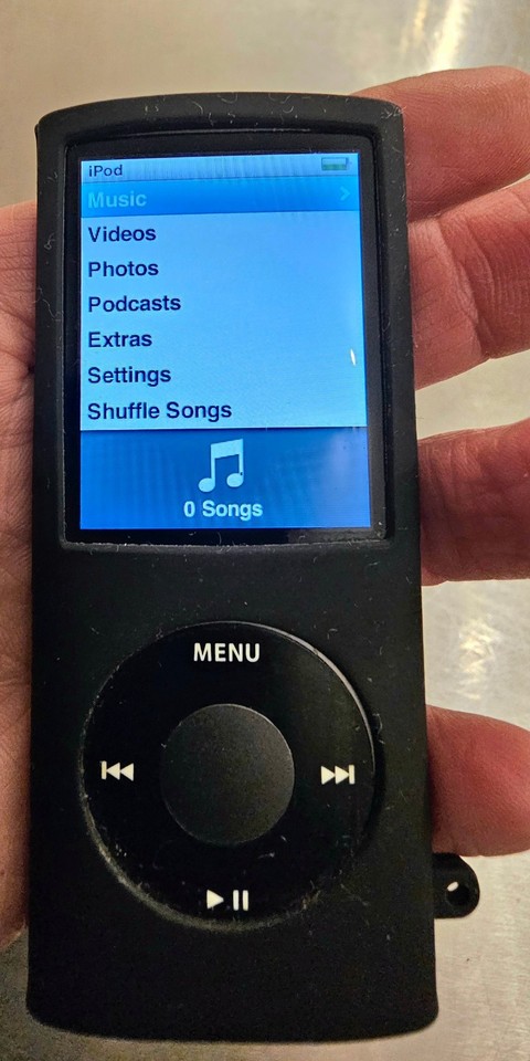 Apple iPod Nano-Chromatic 4th Generation Black (8GB) model A1285 | eBay UK