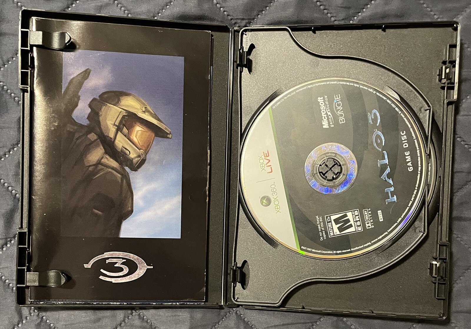 Halo 3: Essentials (Microsoft Xbox 360 Game, Complete With Poster, 2 ...