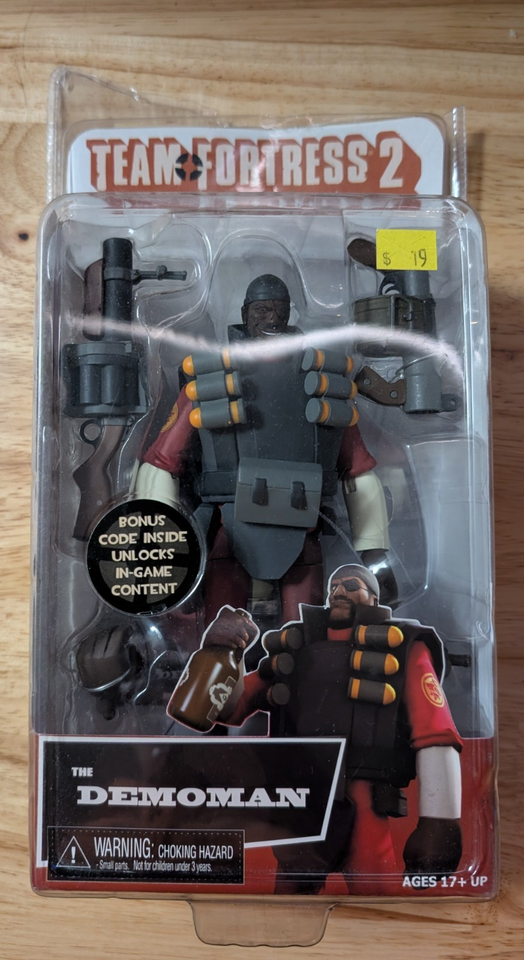 Team Fortress 2 The Demoman Red Action Figure NECA Valve 2012 OPEN BOX ...