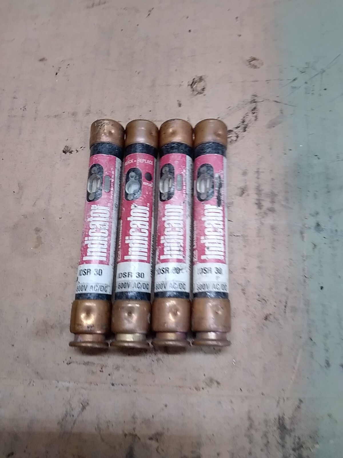 LITTELFUSE INDICATOR POWR-PRO IDSR 30 TIME DELAY DUAL ELEMENT FUSE 30A ...