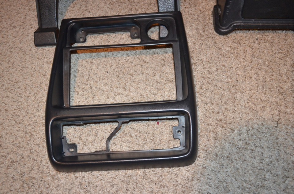 1996-1998 TRACKER SIDEKICK CENTER CONSOLE SHIFT BEZEL COLUMN RADIO TRIM ...